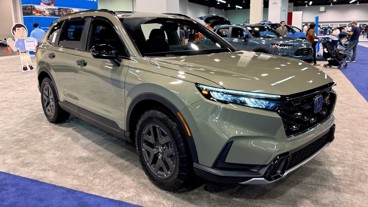 Honda CR-V 2026 Debuts with Striking Design, 60 MPG Hybrid Efficiency ...